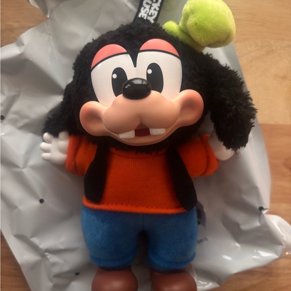 POP MART | Bags | Pop Mart Disney Goofy Character Plush Charm Keychain ...